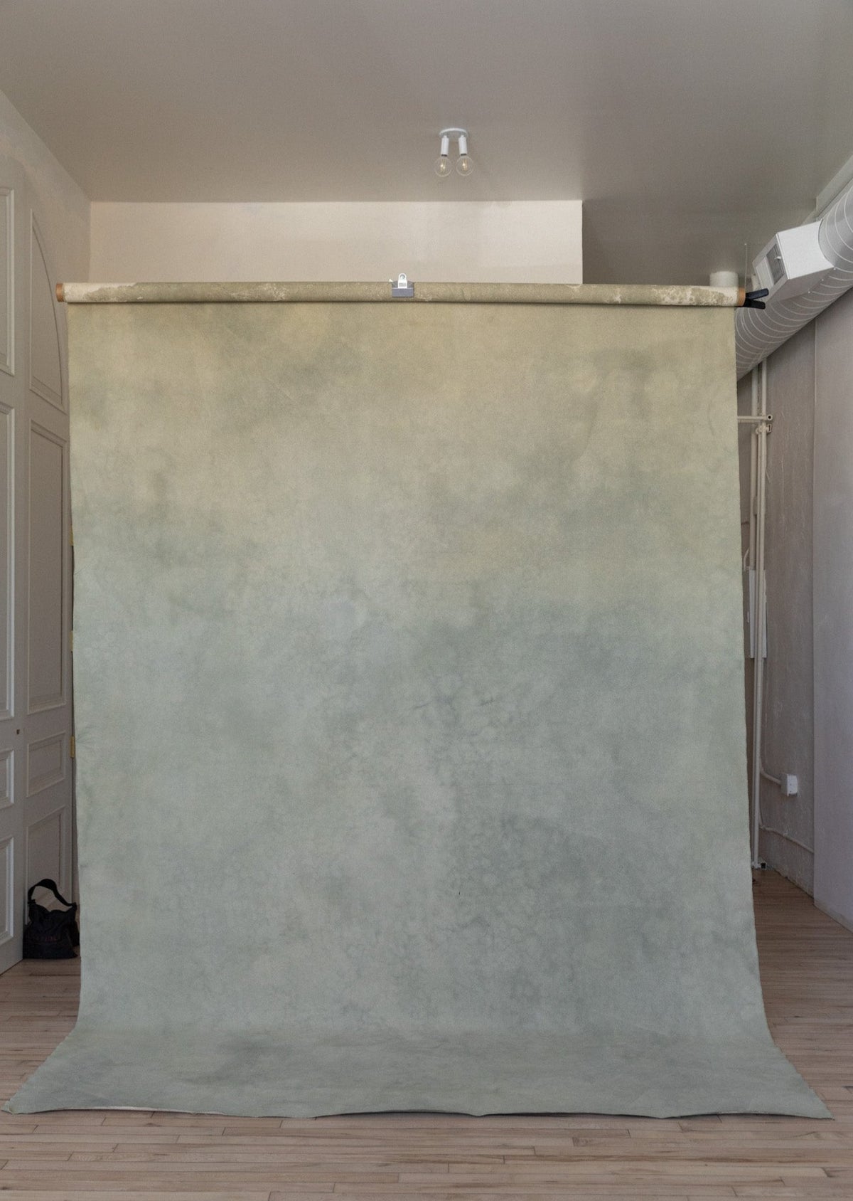 Verte #0747 XLarge Painted Canvas Backdrop